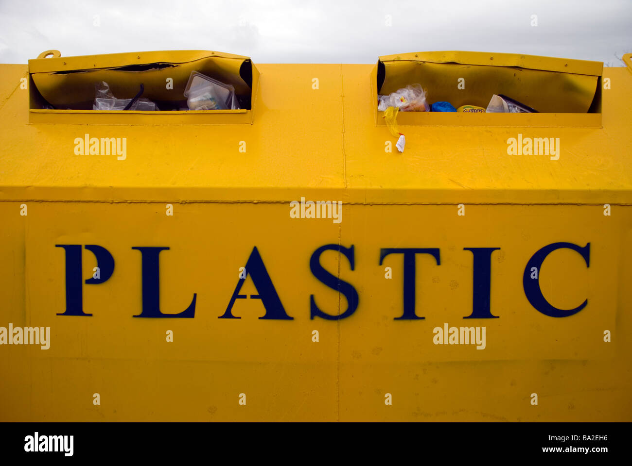 Bin of waste oil hi-res stock photography and images - Alamy