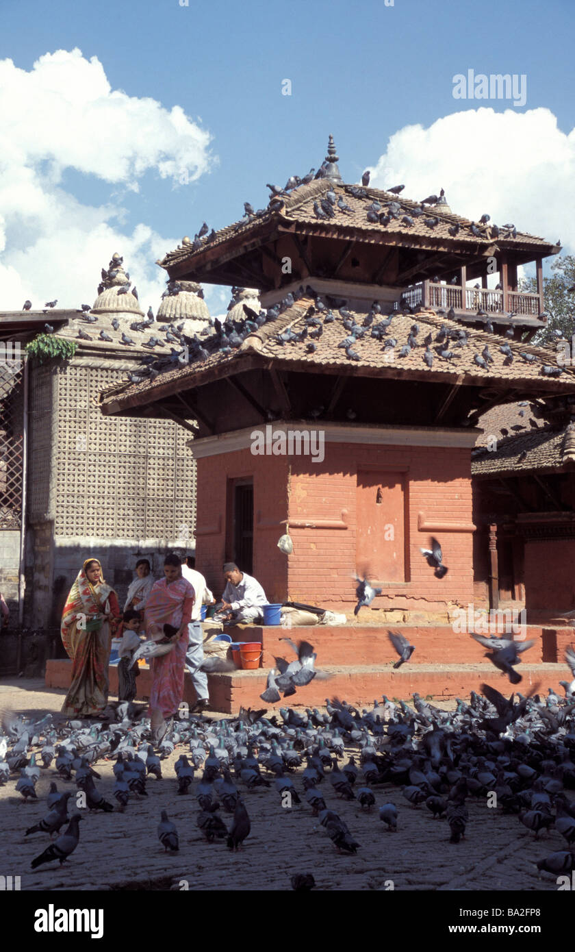 Nepal temple window hi-res stock photography and images - Alamy