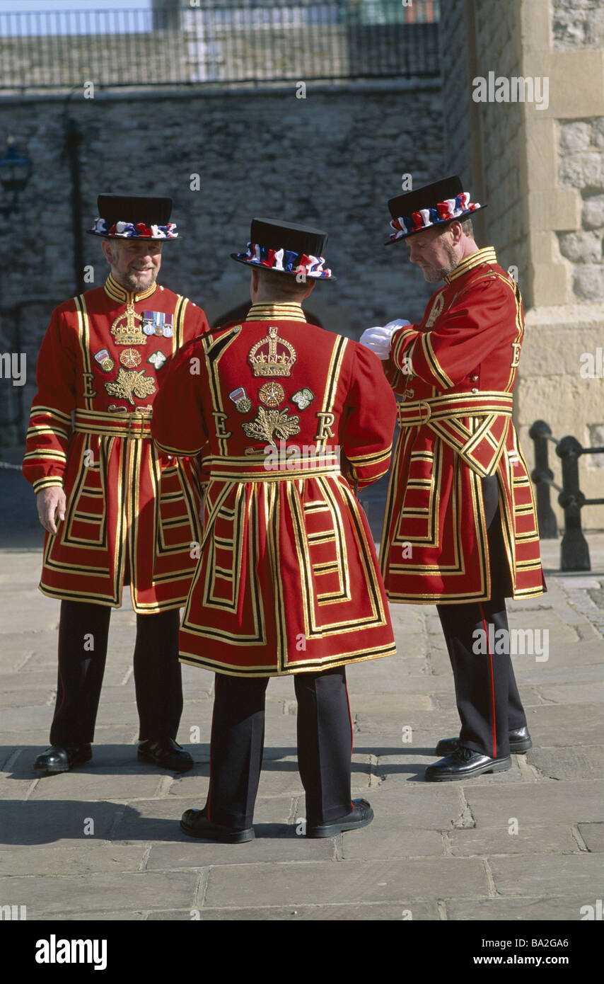 Beefeaters uniform hi-res stock photography and images - Alamy