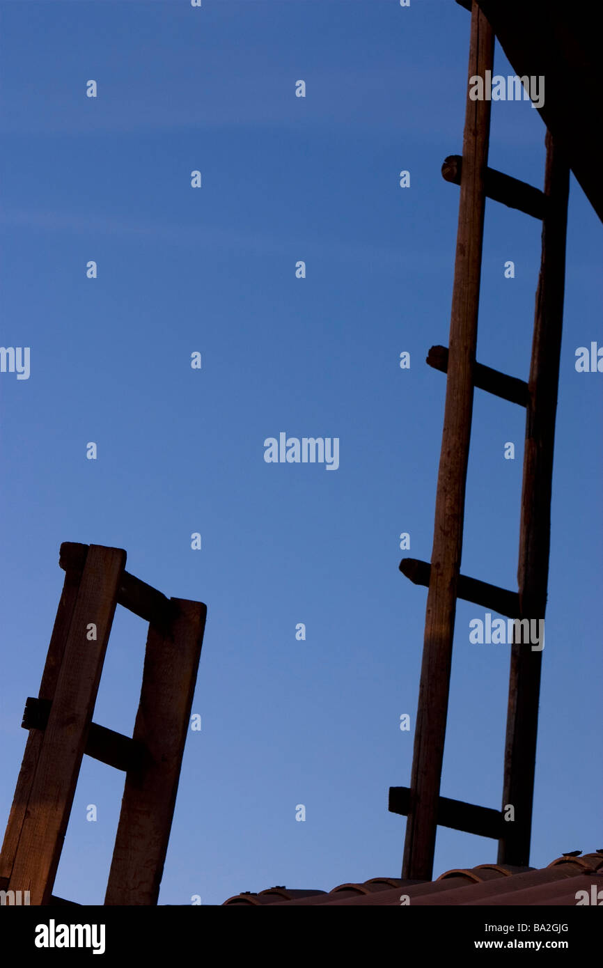 Daylight ladders hi-res stock photography and images - Alamy