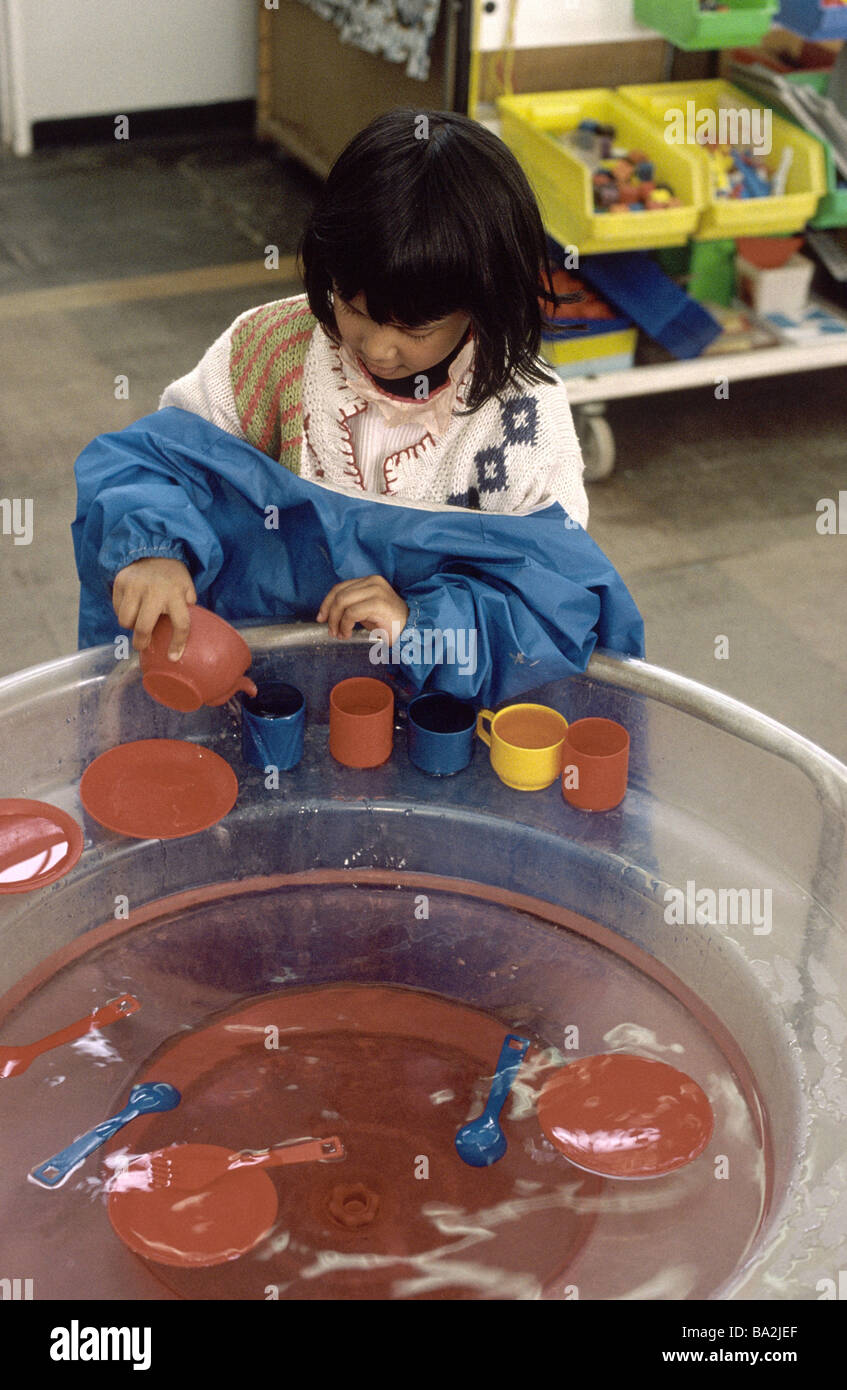 Reception class primary school hi-res stock photography and images - Alamy