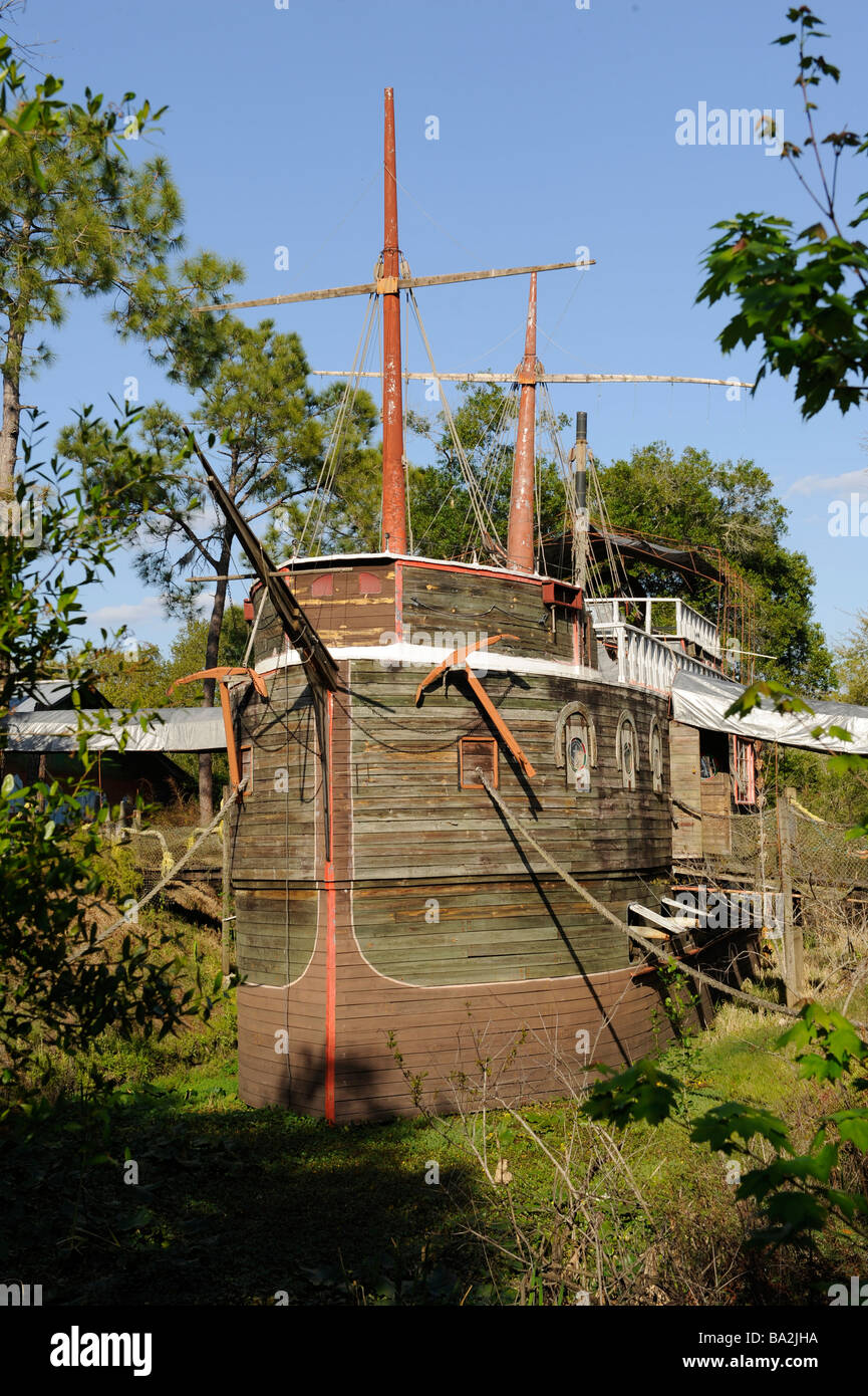 Solomons Castle Florida Solomon's Castle Is Hidden Is The Woodlands Of