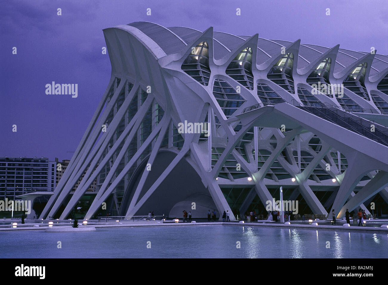 Avant garde building hi-res stock photography and images - Alamy