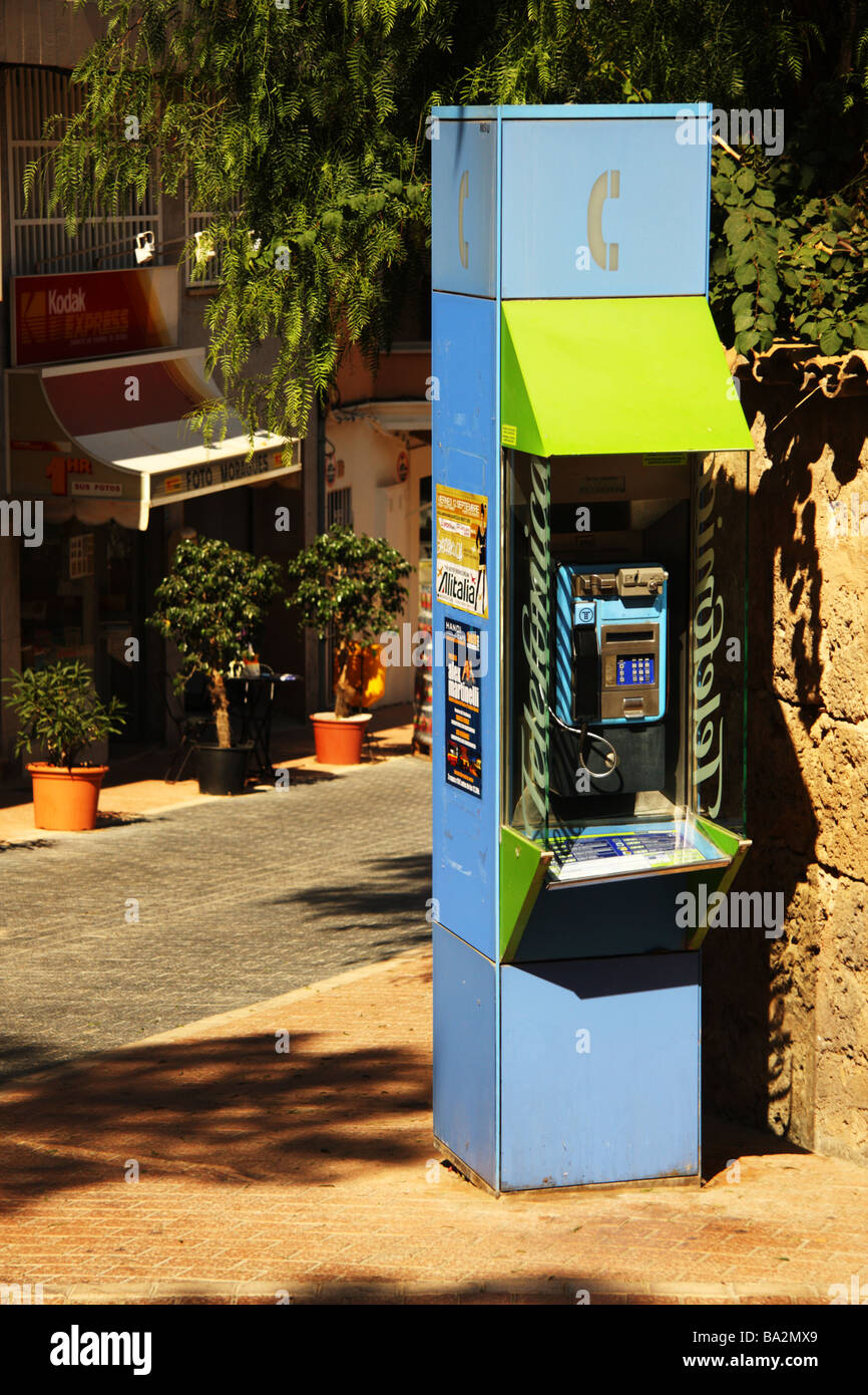 A Spanish telephone booth Stock Photo - Alamy