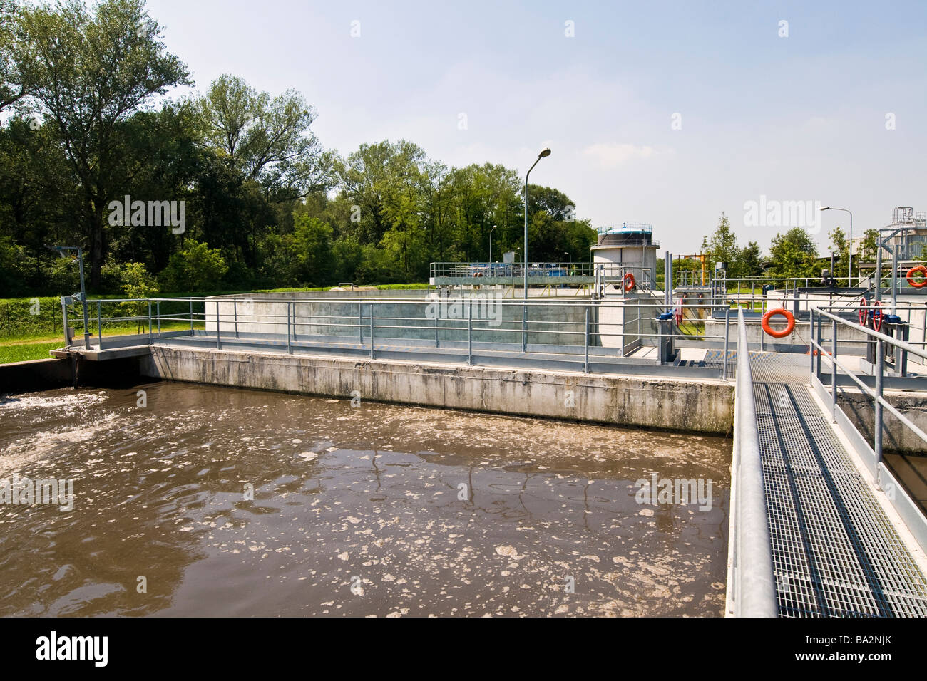 Tank nitrification and denitrification water purification facility ...