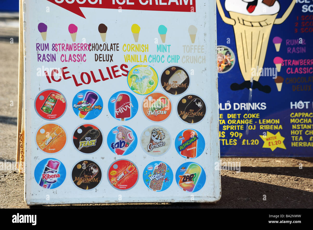 Ice lollies sign hi-res stock photography and images - Alamy