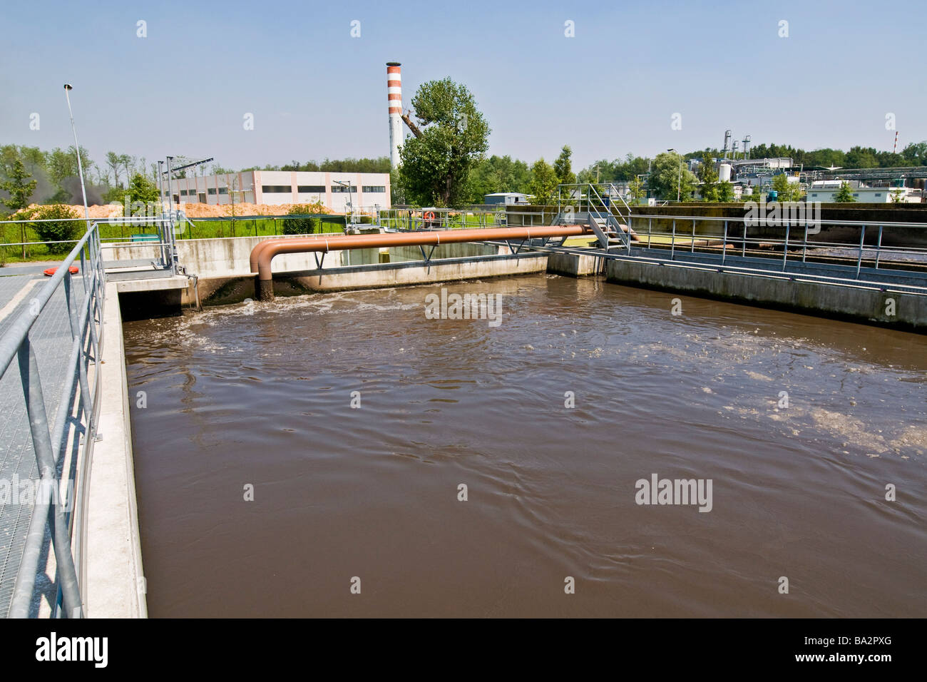 Primary sedimentation tank water purification facility operated by ...