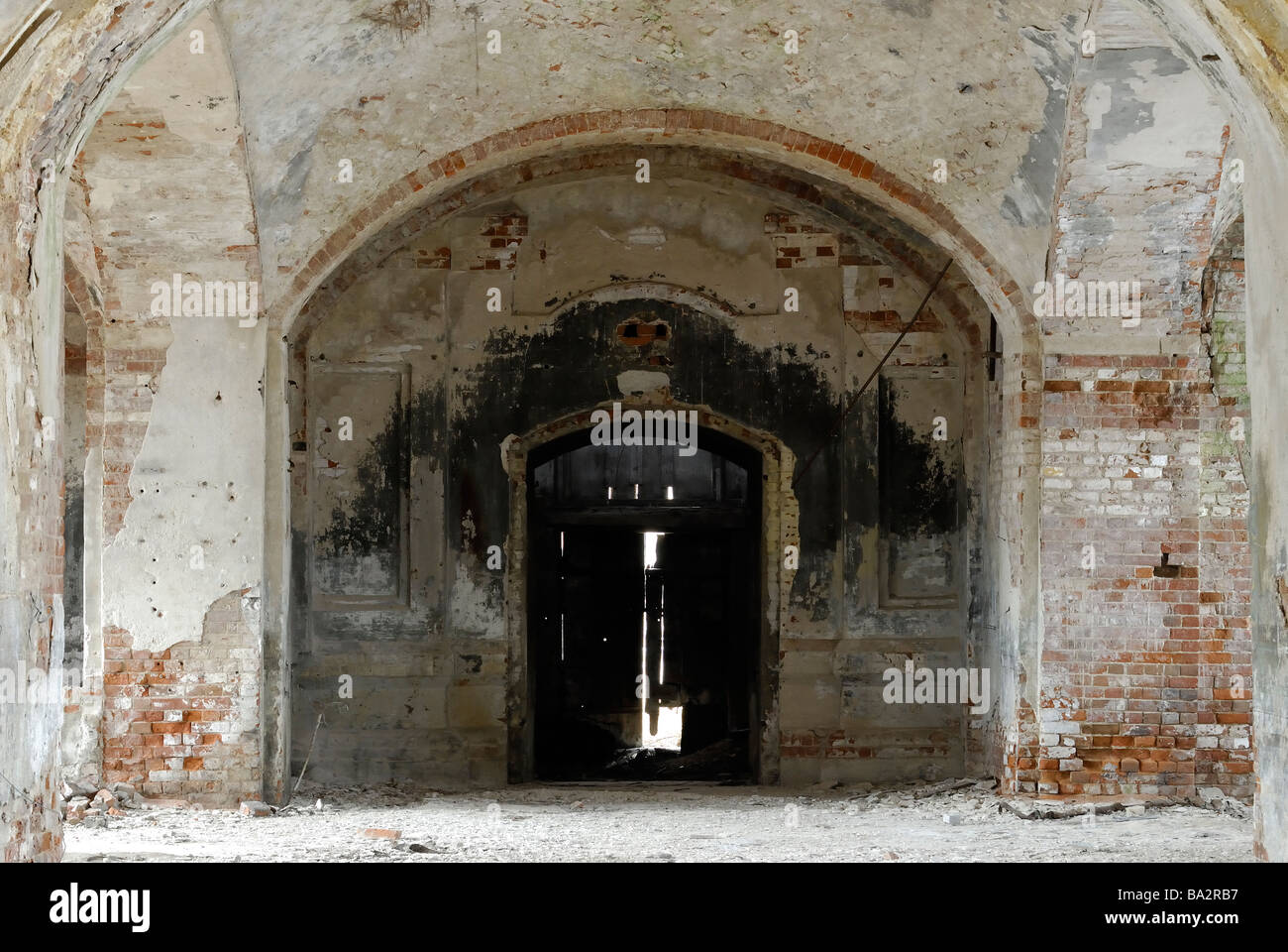 Indoor building ruin ruins ceiling hi-res stock photography and images ...