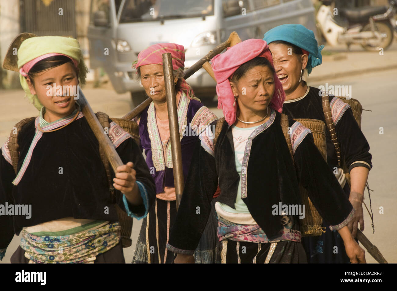 Hmong women going to work near Tam Duong Vietnam Stock Photo - Alamy