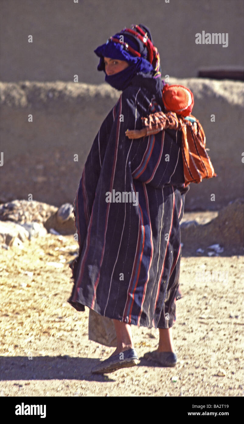 Berber Woman With Child High Resolution Stock Photography and Images ...
