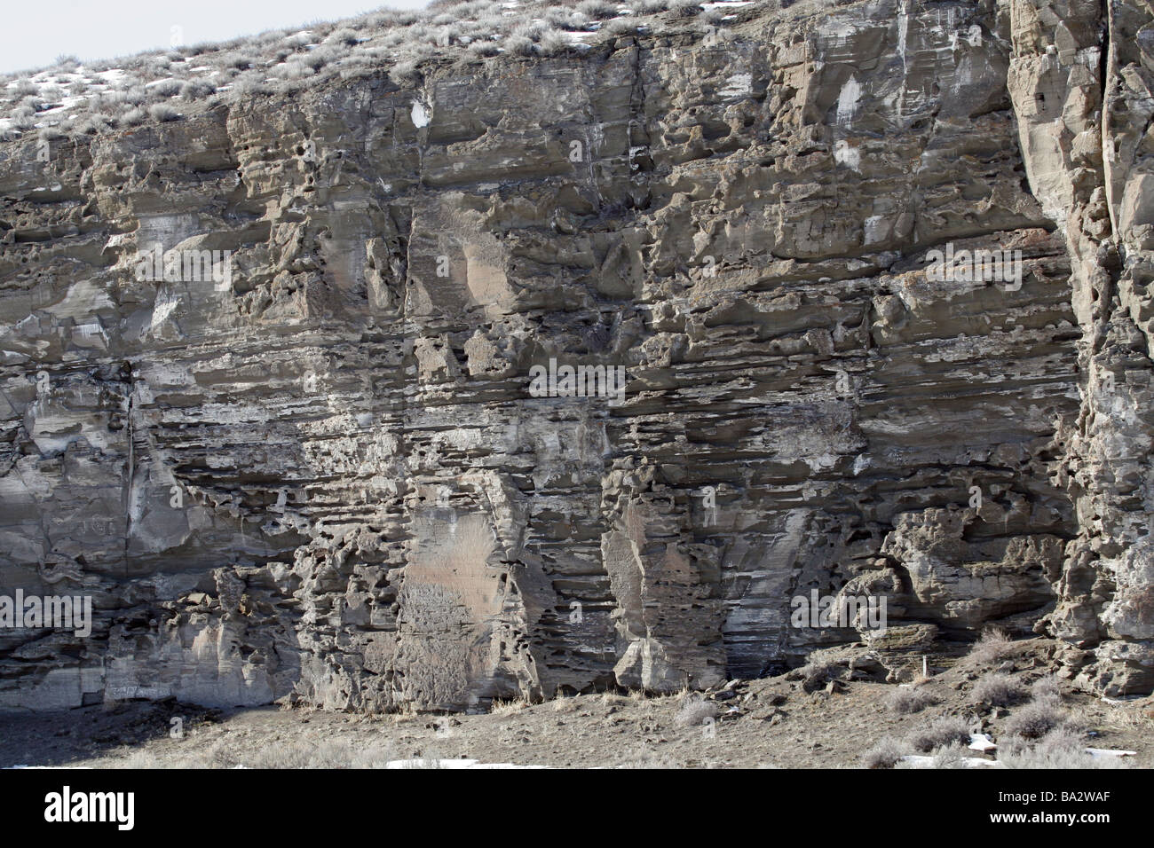 Cliff rock layers hi-res stock photography and images - Alamy