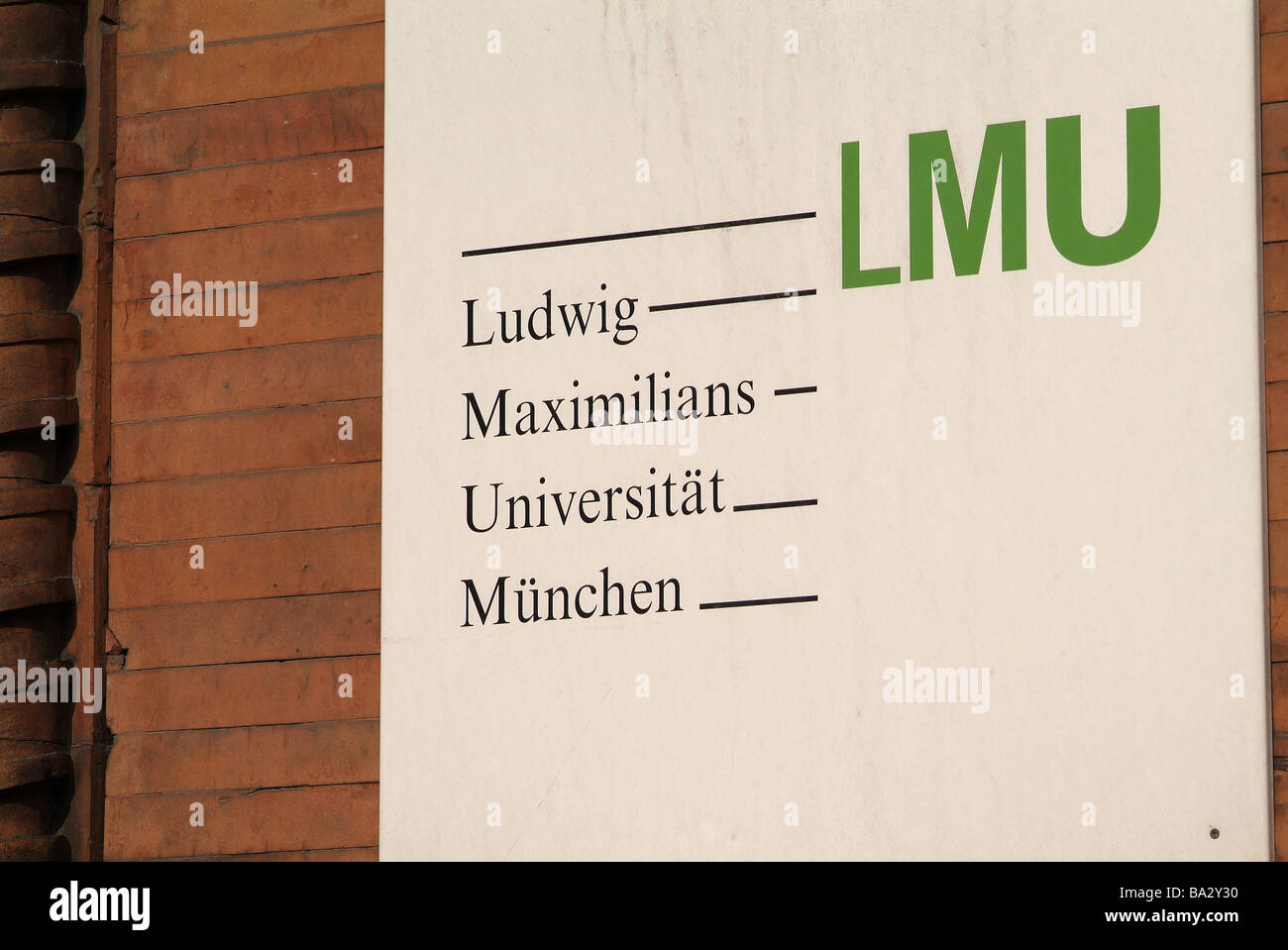 Lmu symbol hi-res stock photography and images - Alamy