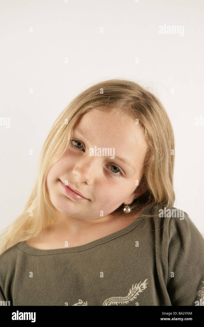 Head inclined hi-res stock photography and images - Alamy