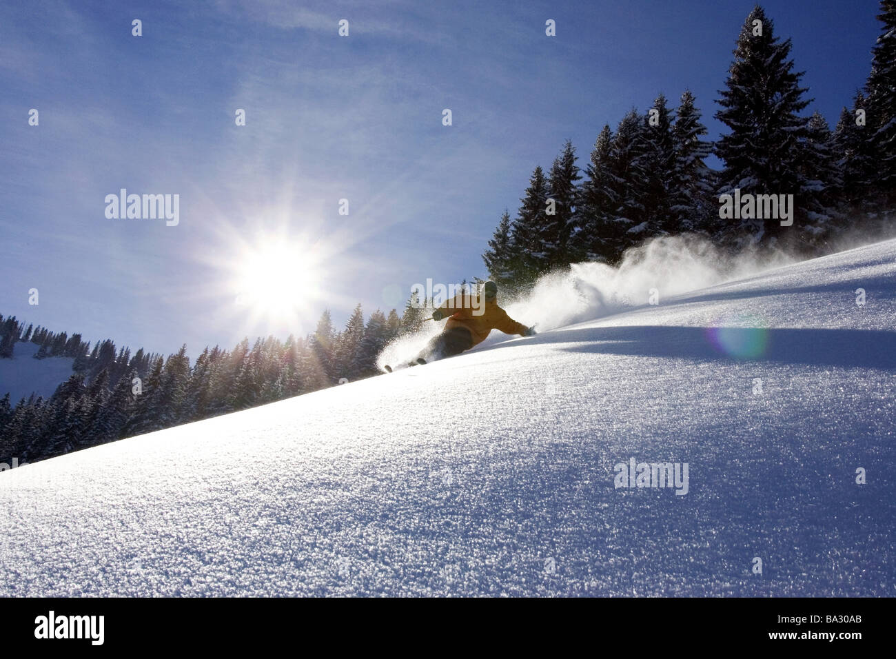 Pro skiers hi-res stock photography and images - Alamy