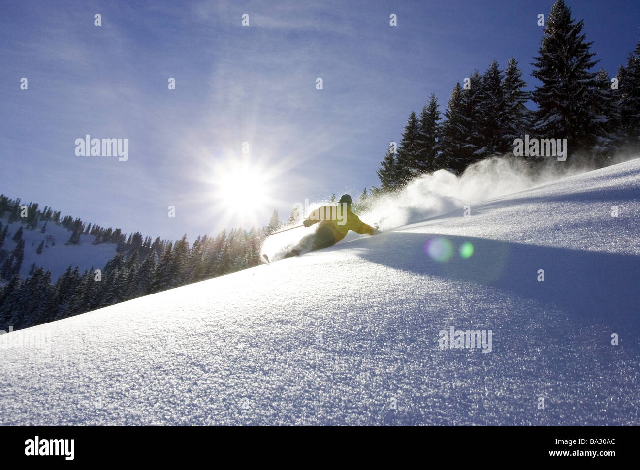Pro skiers hi-res stock photography and images - Alamy