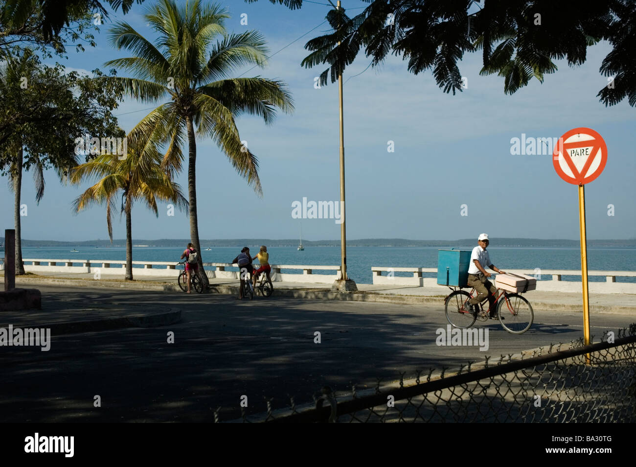 School street signs hi-res stock photography and images - Alamy
