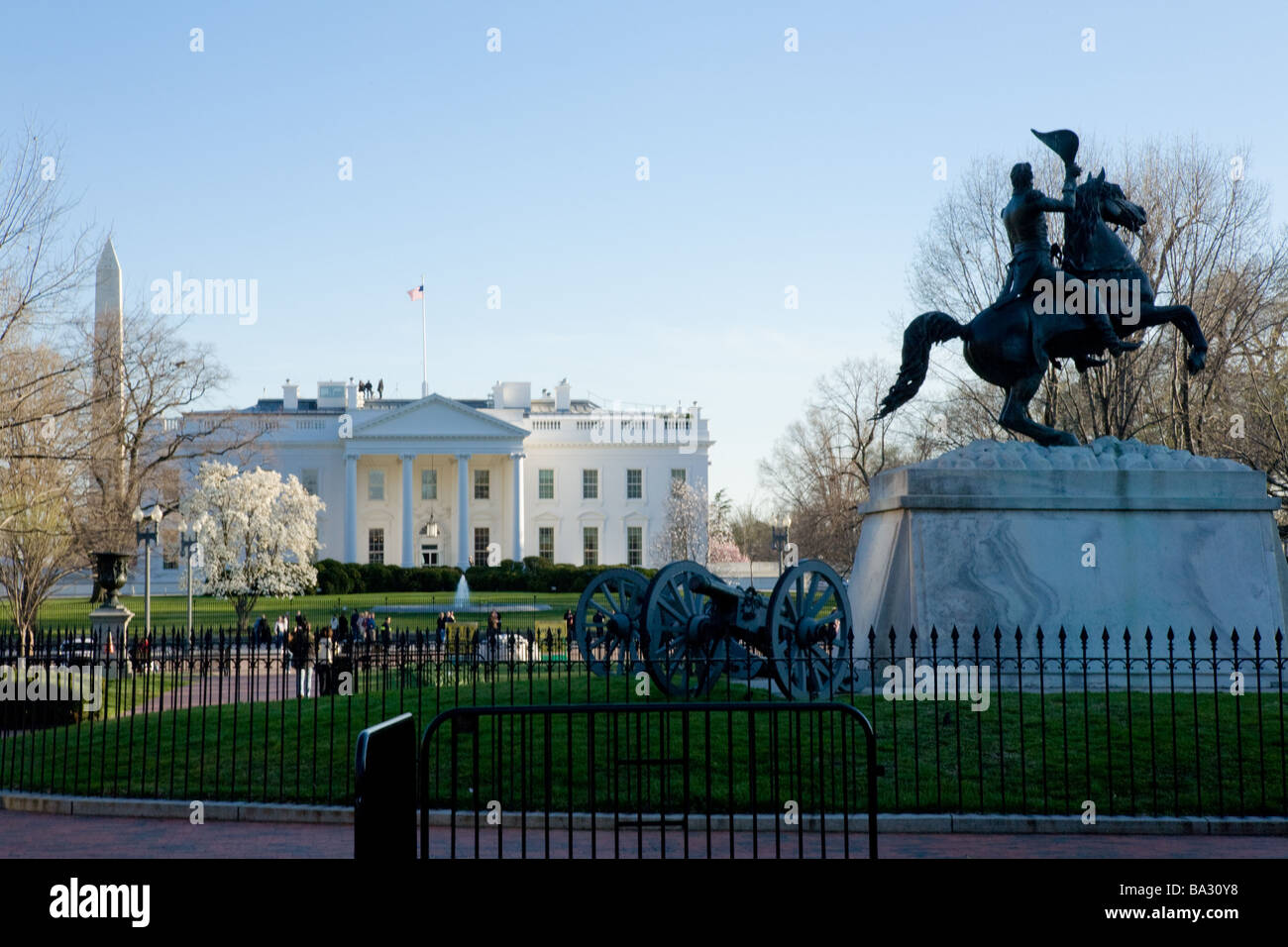 Circle house hi-res stock photography and images - Alamy