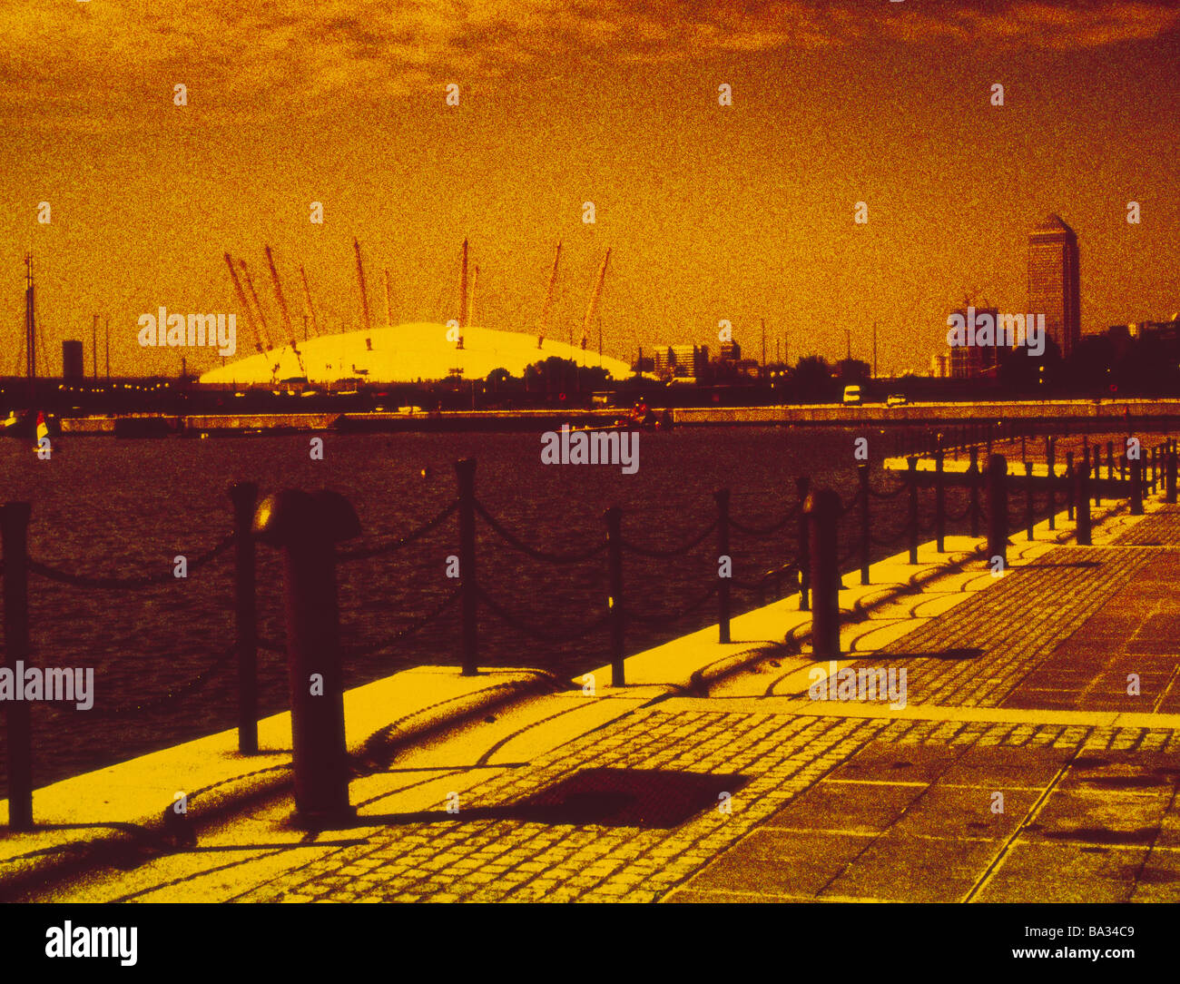 London dome hi-res stock photography and images - Alamy