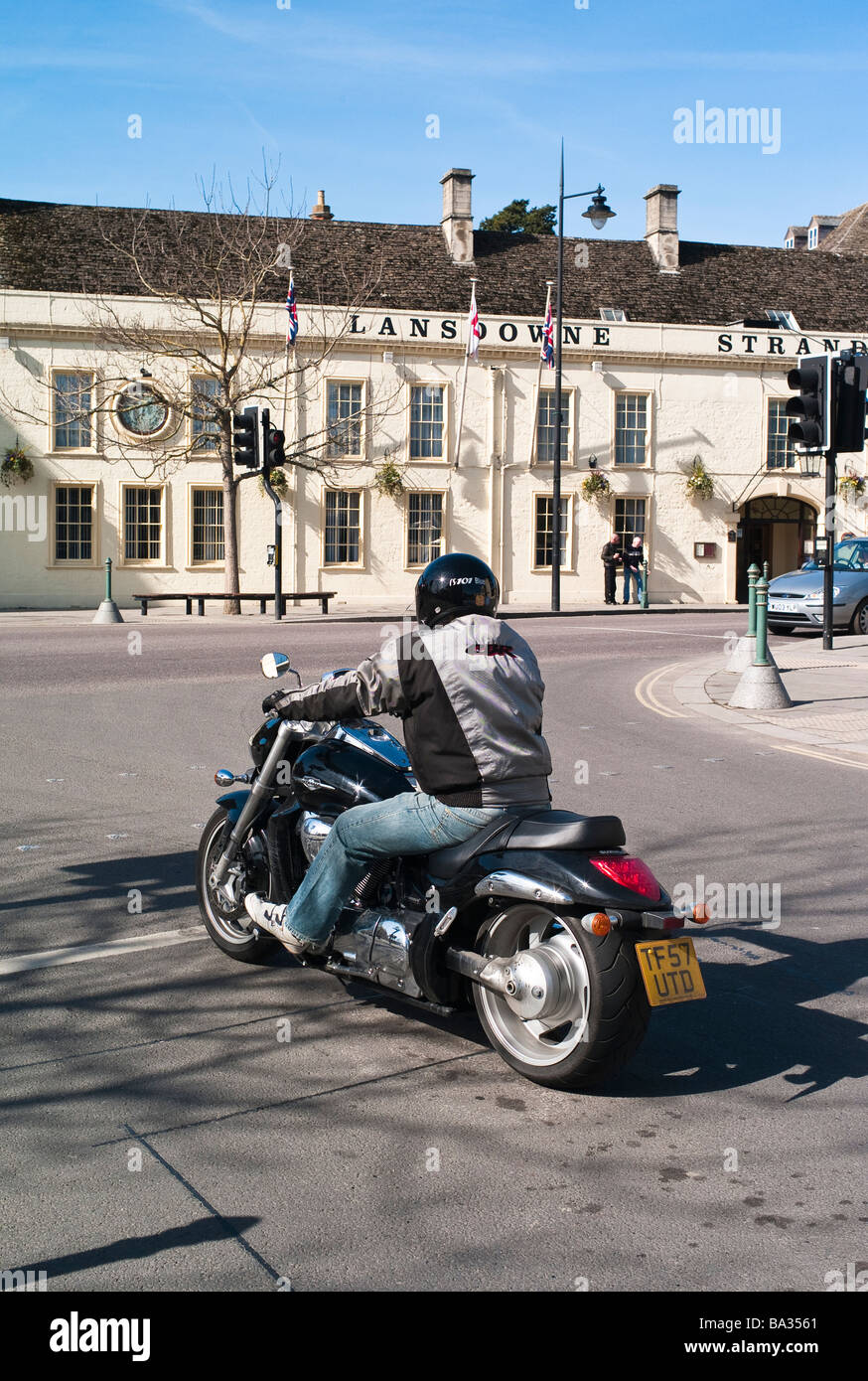 Cyclist Waiting At Traffic Lights High Resolution Stock Photography and ...