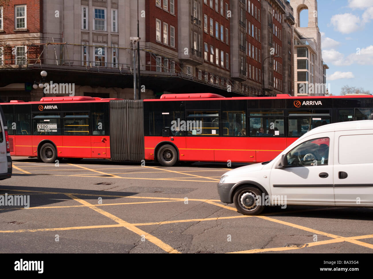 Articulated bus england hi-res stock photography and images - Alamy