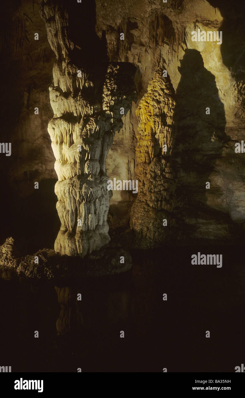 USA New Mexico Carl-bath Caverns national-park cave illumination series ...