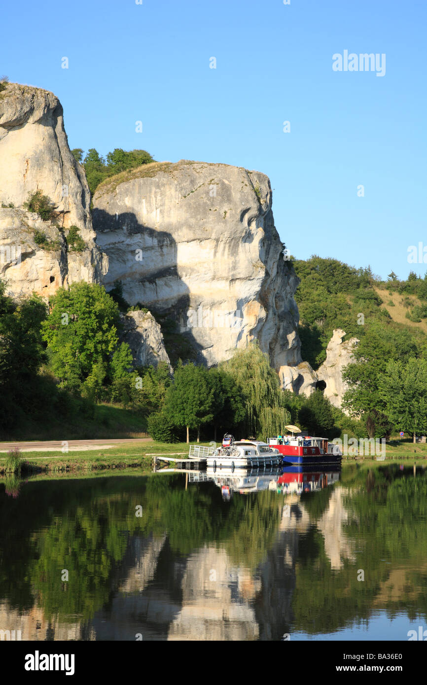 Canal Boats at Rochers du Saussois on the Canal du Nivernais, River ...