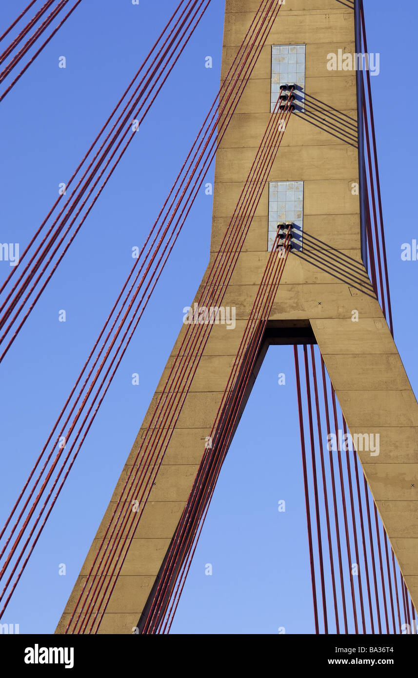 Slanted rope bridge hi-res stock photography and images - Alamy