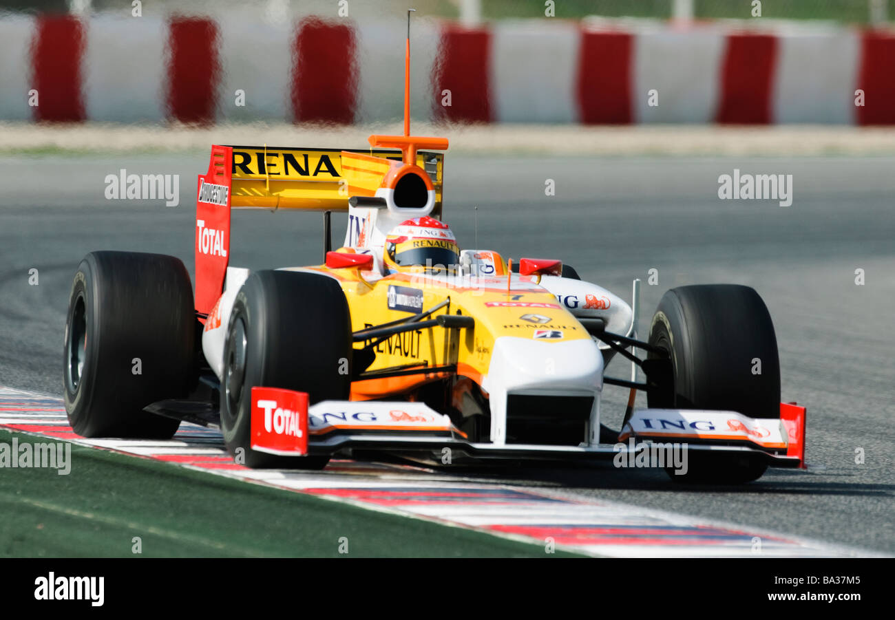 Fernando ALONSO in the Renault R29 during Formula One testing sessions ...