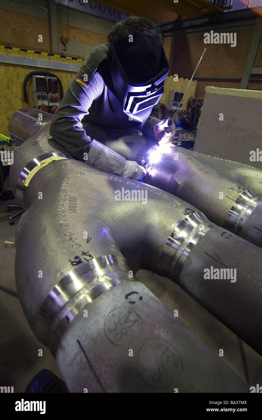 Heavy metal performances hi-res stock photography and images - Alamy