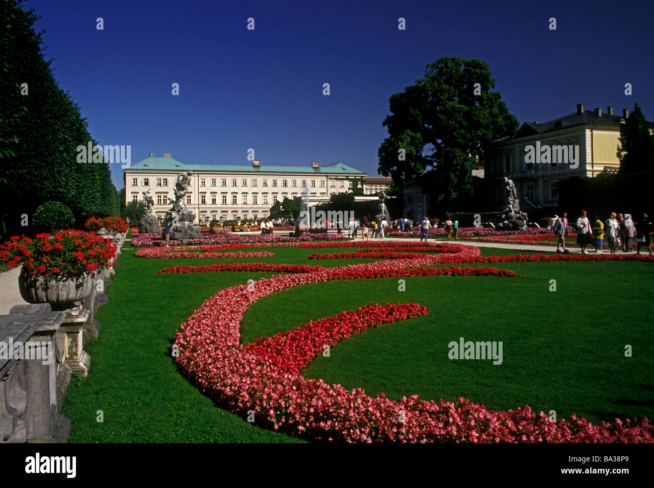 formal gardens, Mirabell Palace, Schloss Mirabell, 1600s, 17th century ...