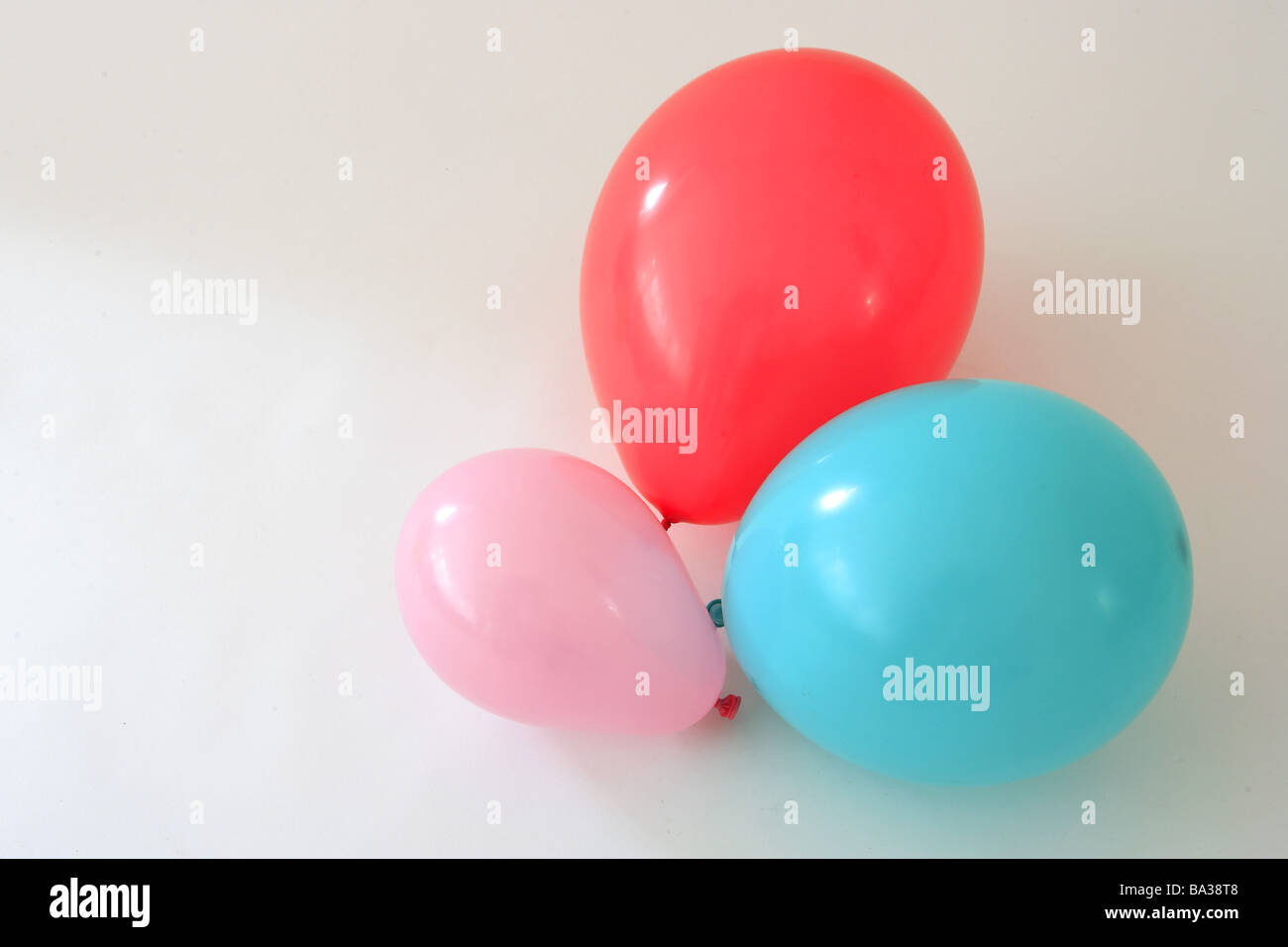 Different colour balloons hi-res stock photography and images - Alamy