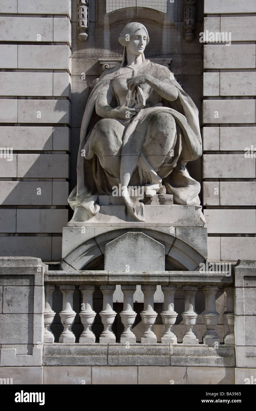 london england uk maritime naval stone female statue the mall Stock ...
