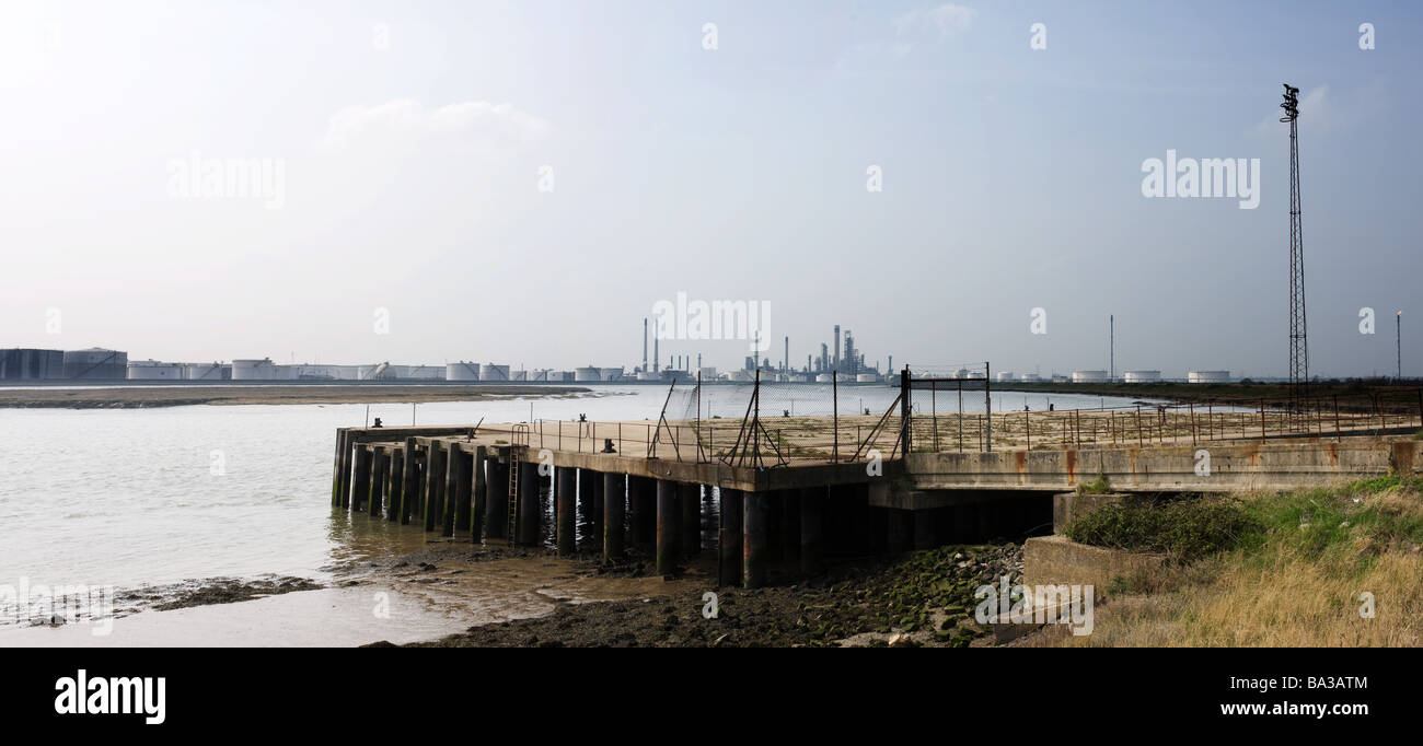 Abandoned jetty hi-res stock photography and images - Alamy