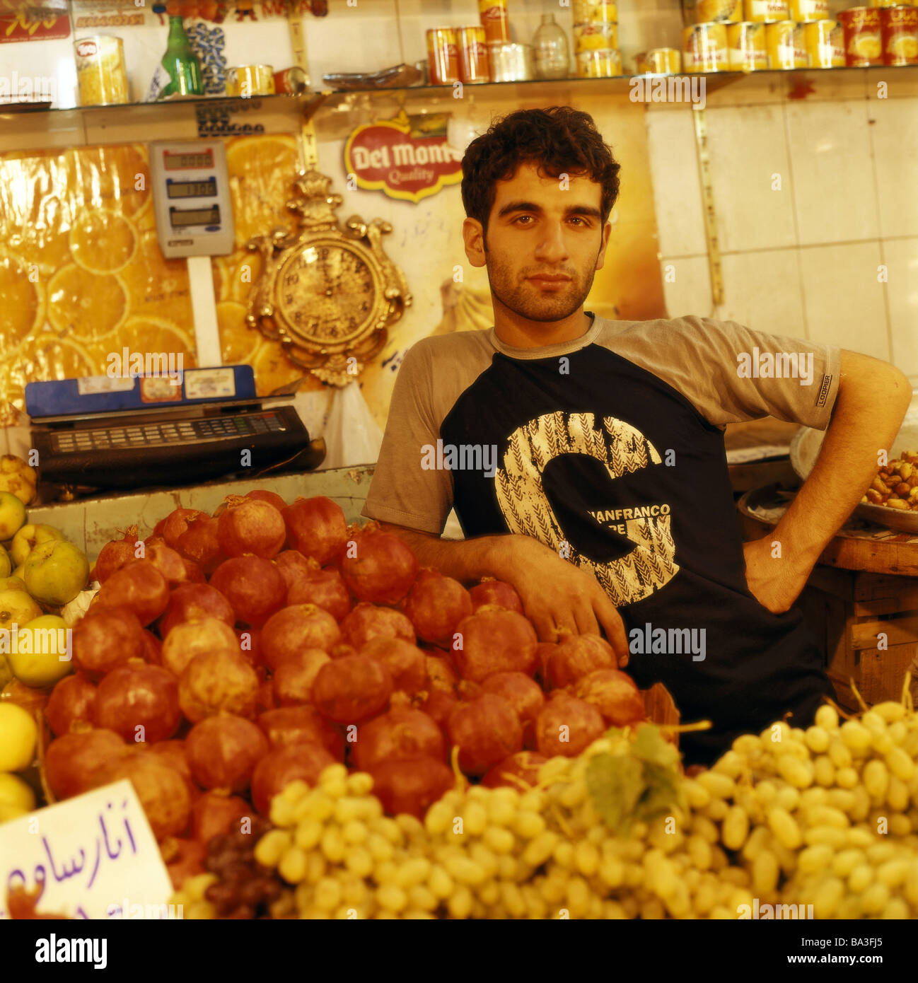 Iranian fruits hi-res stock photography and images - Alamy