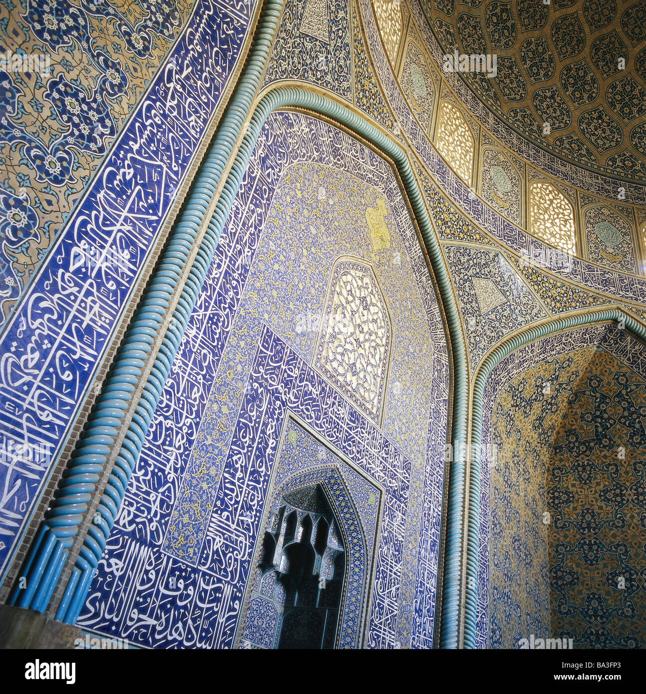 Mosaic and faience hi-res stock photography and images - Alamy