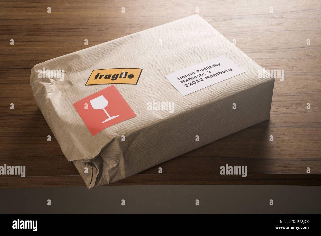 Parcel address label fragile hi-res stock photography and images - Alamy