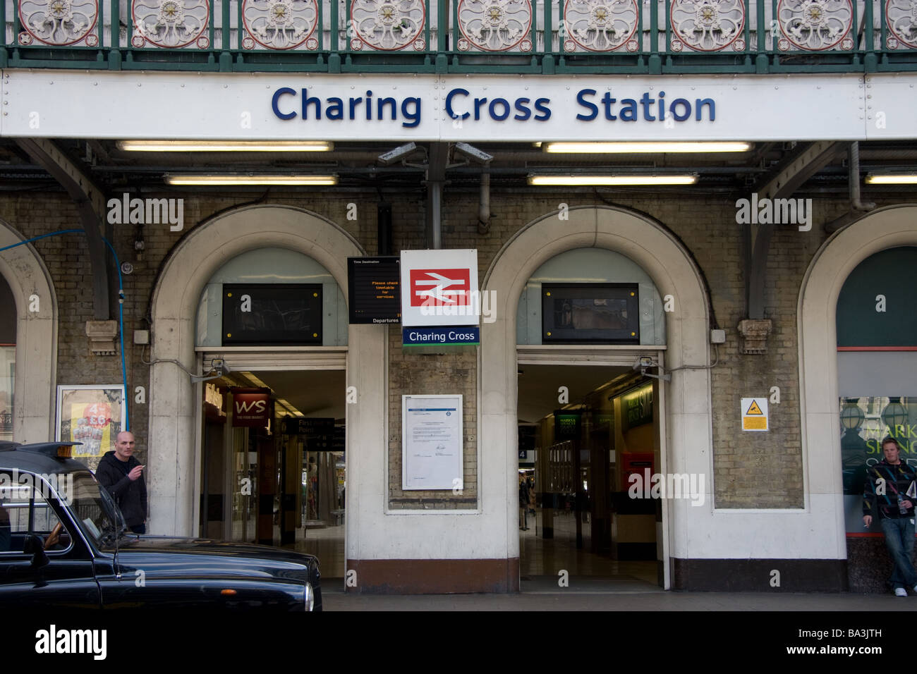 Charing cross station sign hi-res stock photography and images - Alamy