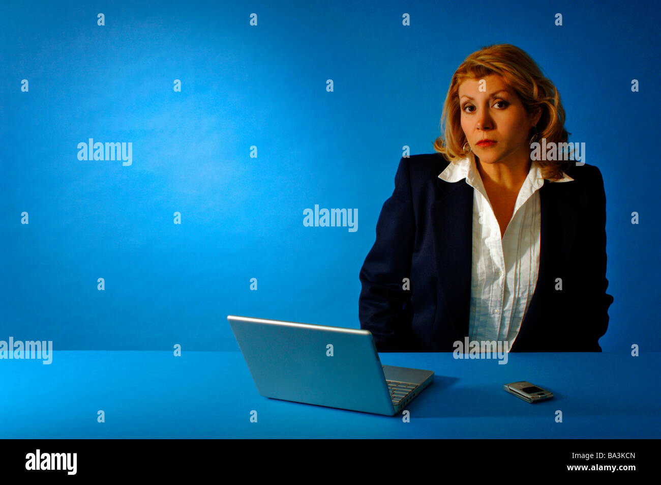 Business lady struggles with computer problems Stock Photo - Alamy
