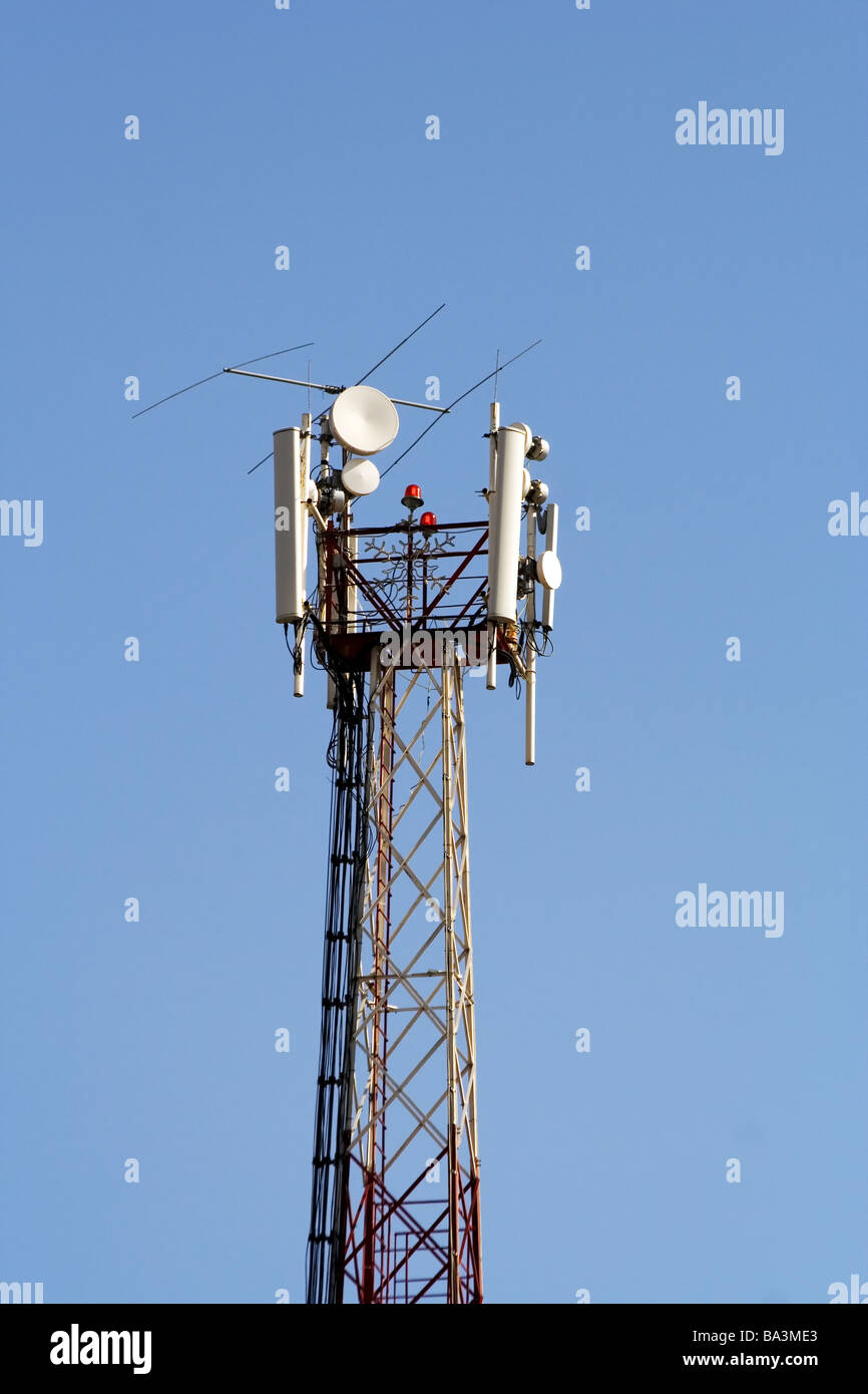 Parabola antenna hi-res stock photography and images - Alamy