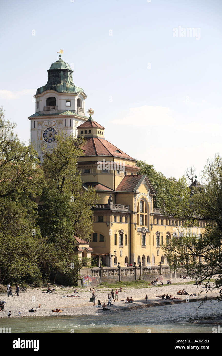 Germany Bavaria Munich Müllersche people-bath Isar riversides swimmers ...