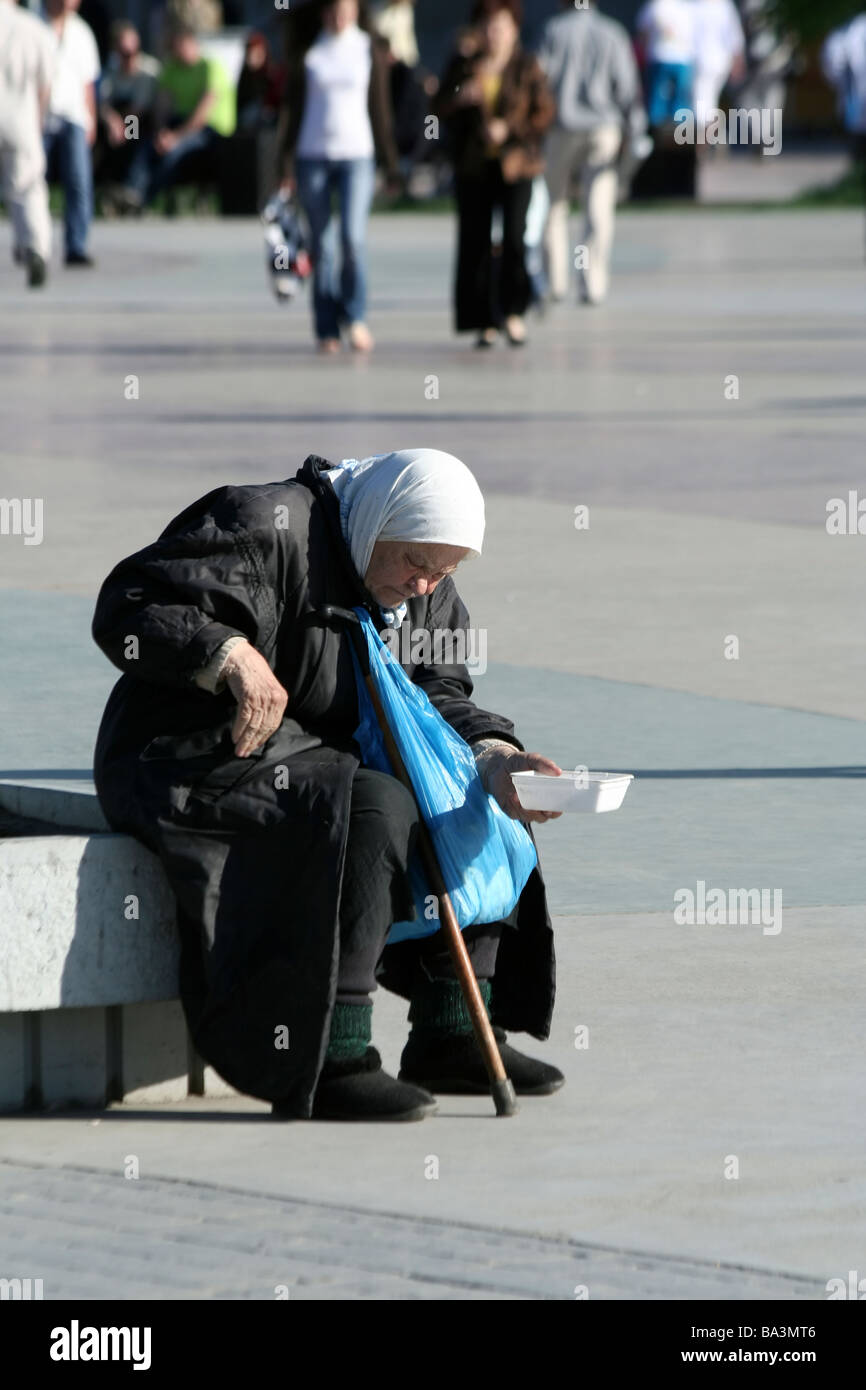Poor old woman Stock Photo - Alamy