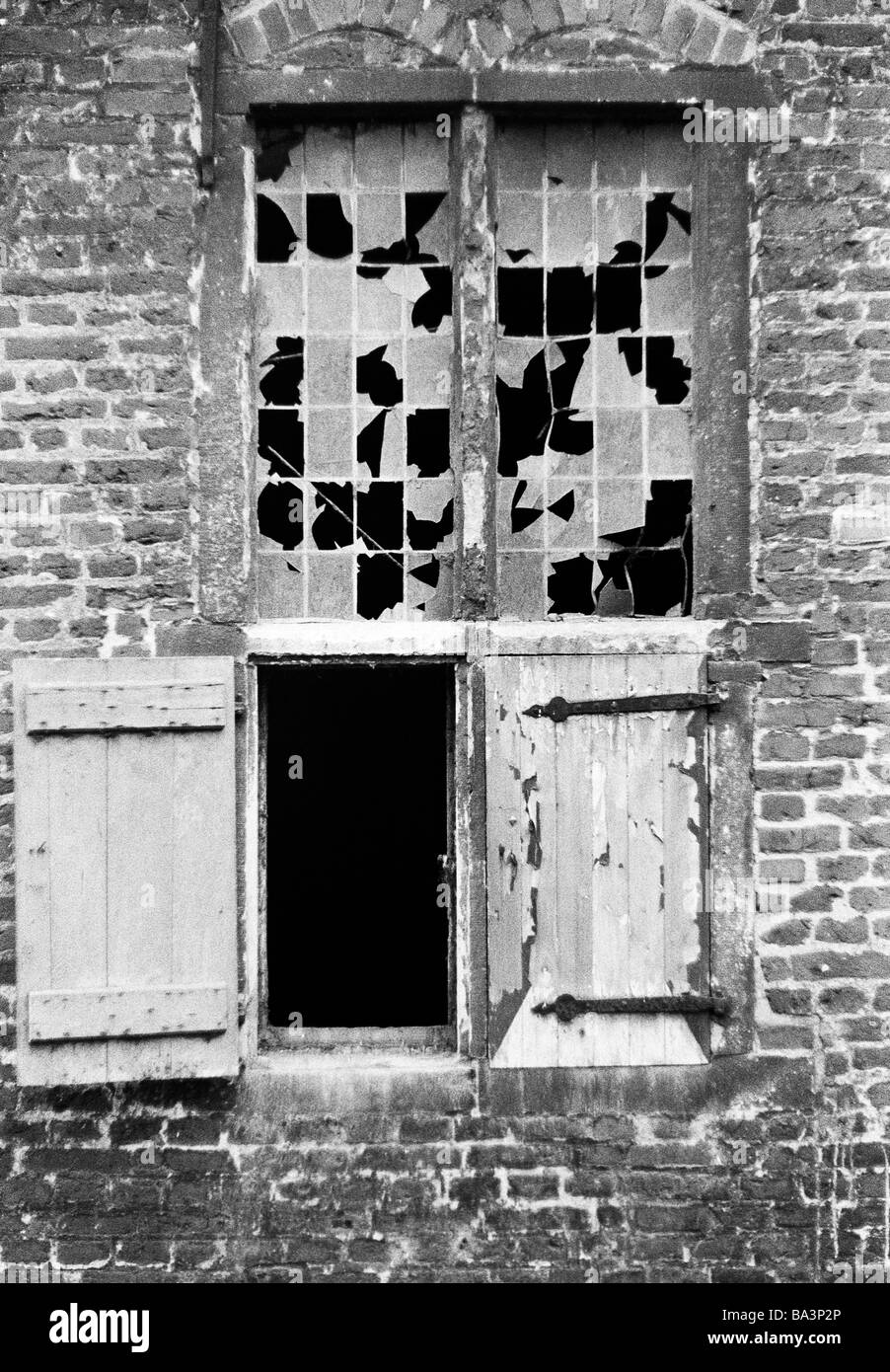 Seventies, black and white photo, architecture, ruin, window, broken ...