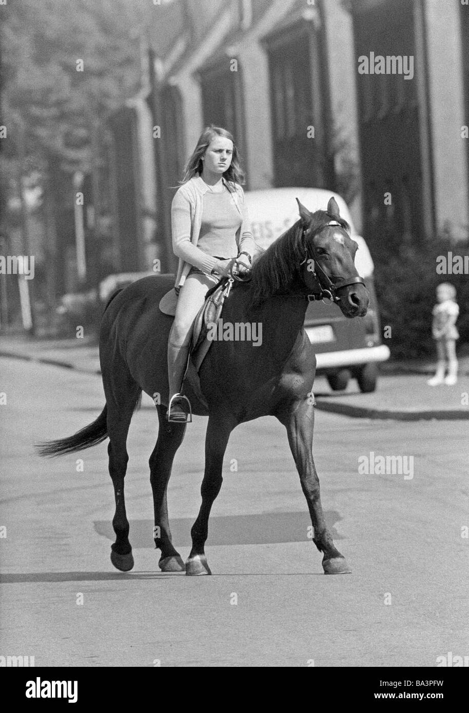 Giddily hi-res stock photography and images - Alamy