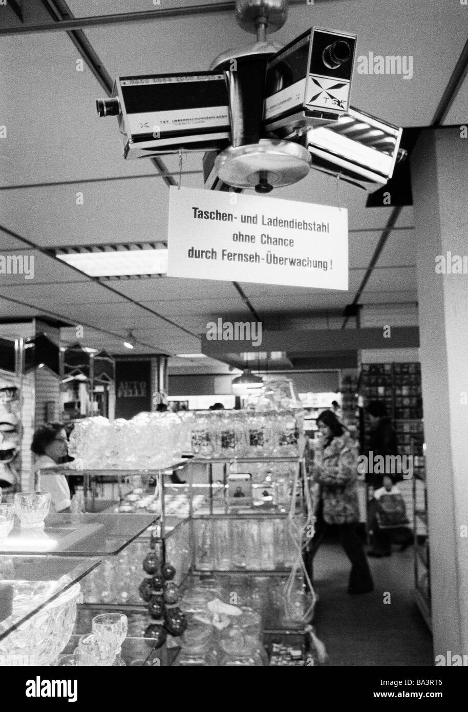 Job method Black and White Stock Photos & Images - Alamy