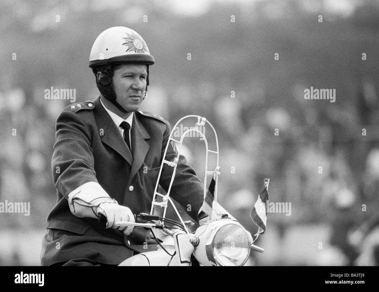 Laboring art Black and White Stock Photos & Images - Alamy