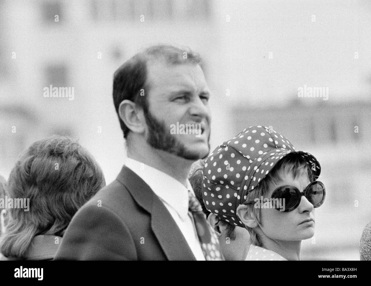 Seventies, black and white photo, people, young couple, aged 25 to 35 ...