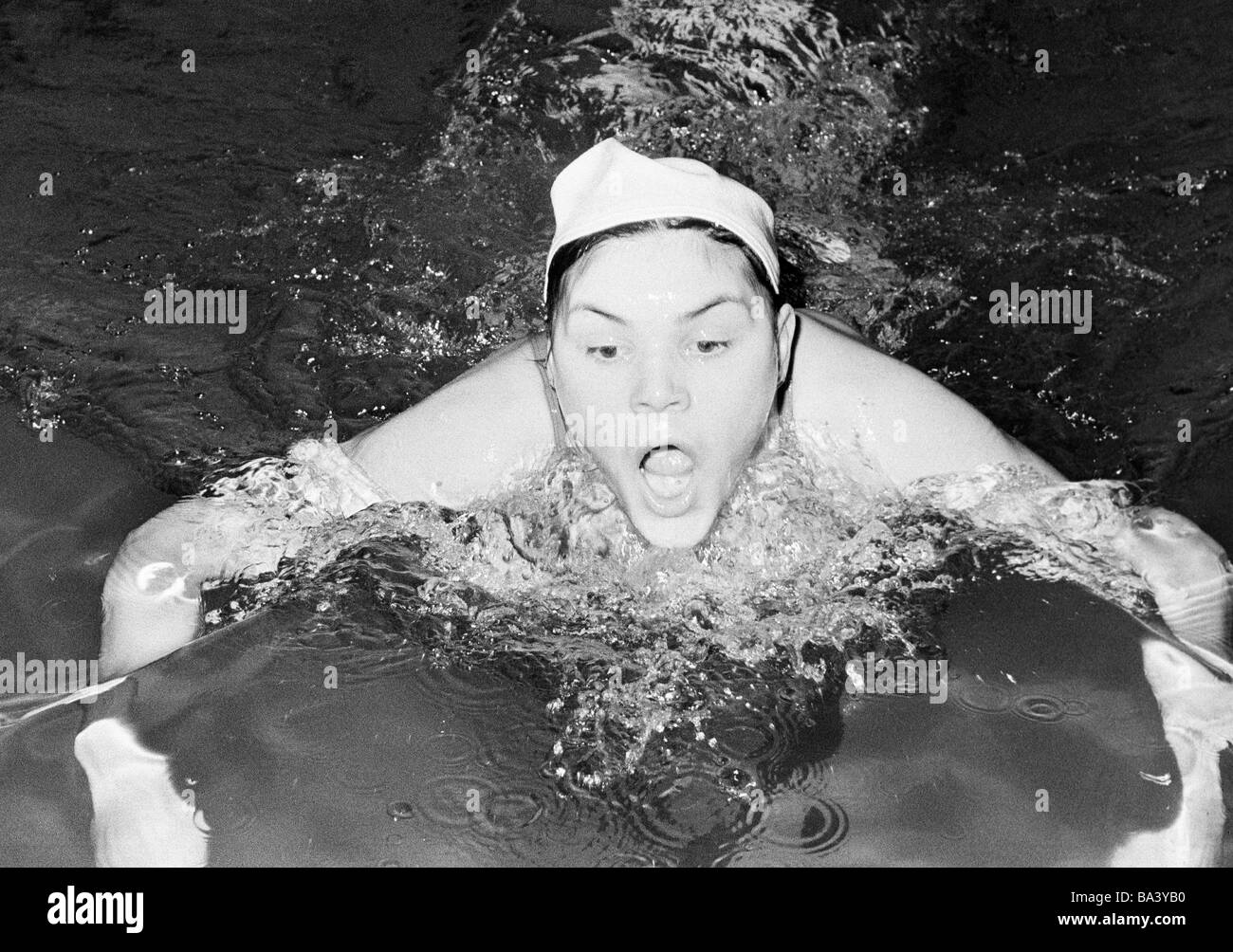 1970s swimming pool hi-res stock photography and images - Alamy