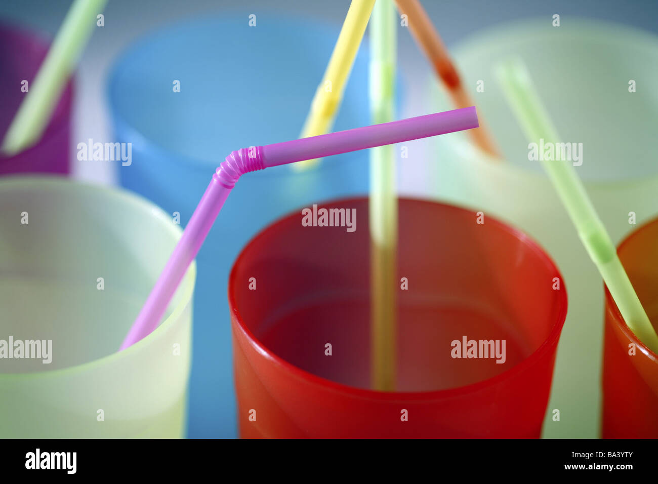 Crack cup hi-res stock photography and images - Alamy