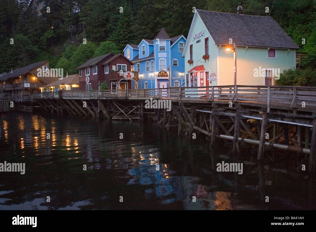 Creek Street & Dolly's House along boardwalk & waterway @ dusk ...