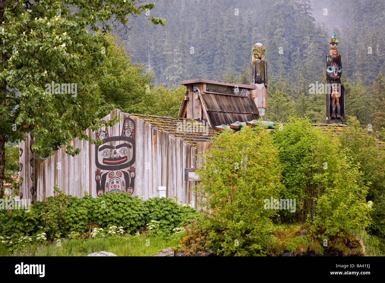 Totem poles & Tribal House of the Bear Chief Shakes Island Wrangell ...